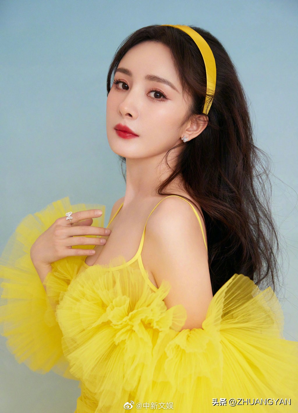 In 2013 "Midsummer Evening Sunny", Yang Mi played Xia Wanqing ...