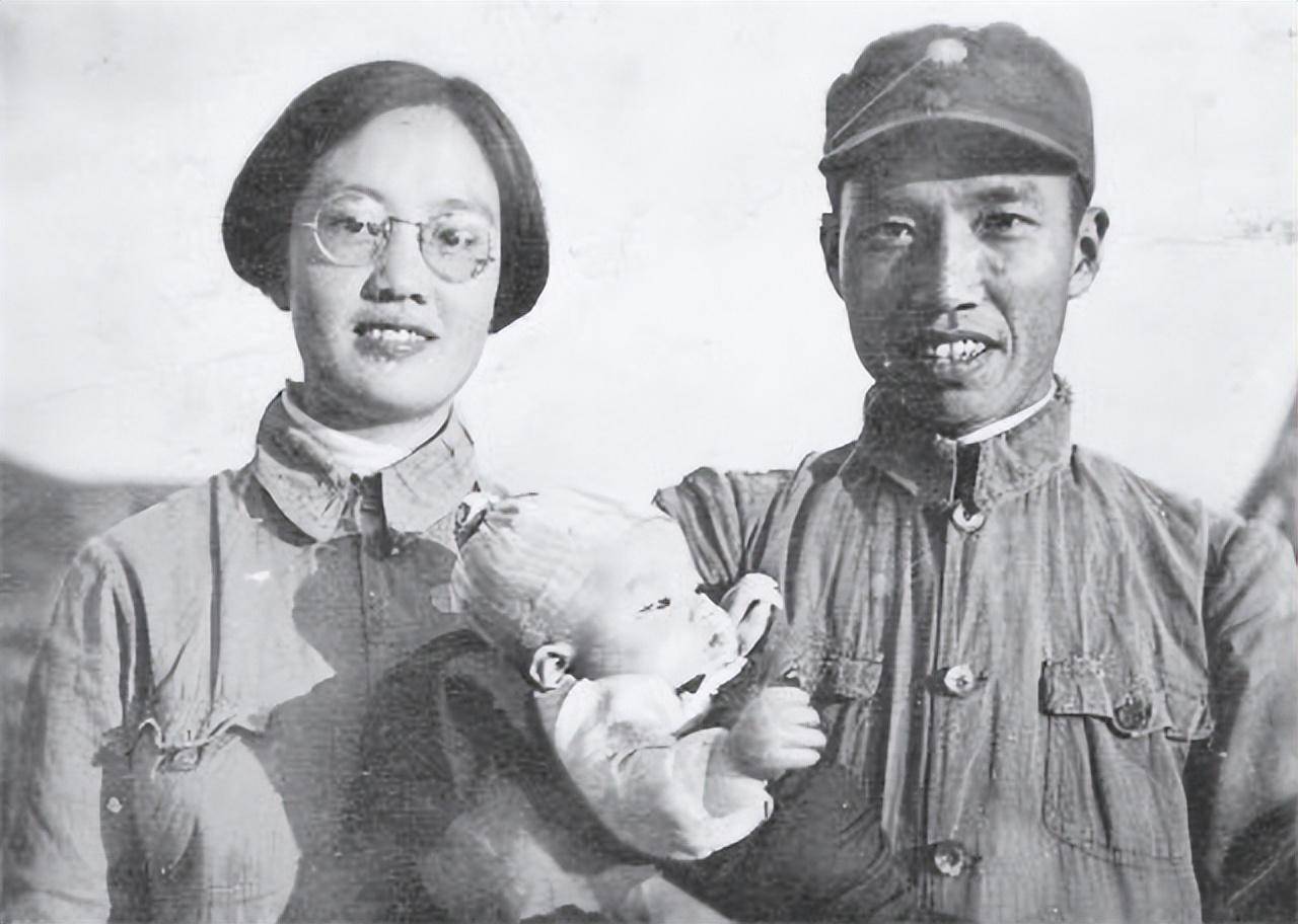 After Zuo Quan's heroic sacrifice, Mr. Peng took care of Zuo Quan's daughter. What happened to ...