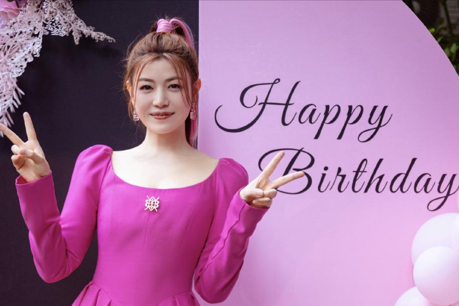 40-year-old Chen Yan rarely posted family photos, interacted sweetly ...