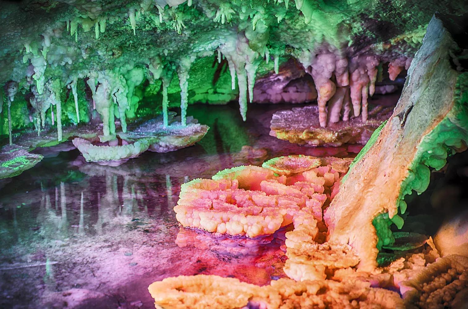 Miyi Zhuanxu Dragon Cave - iNEWS