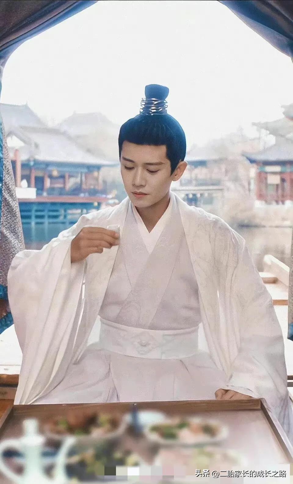 Eyes into the play in a second – Ren Jialun - iNEWS