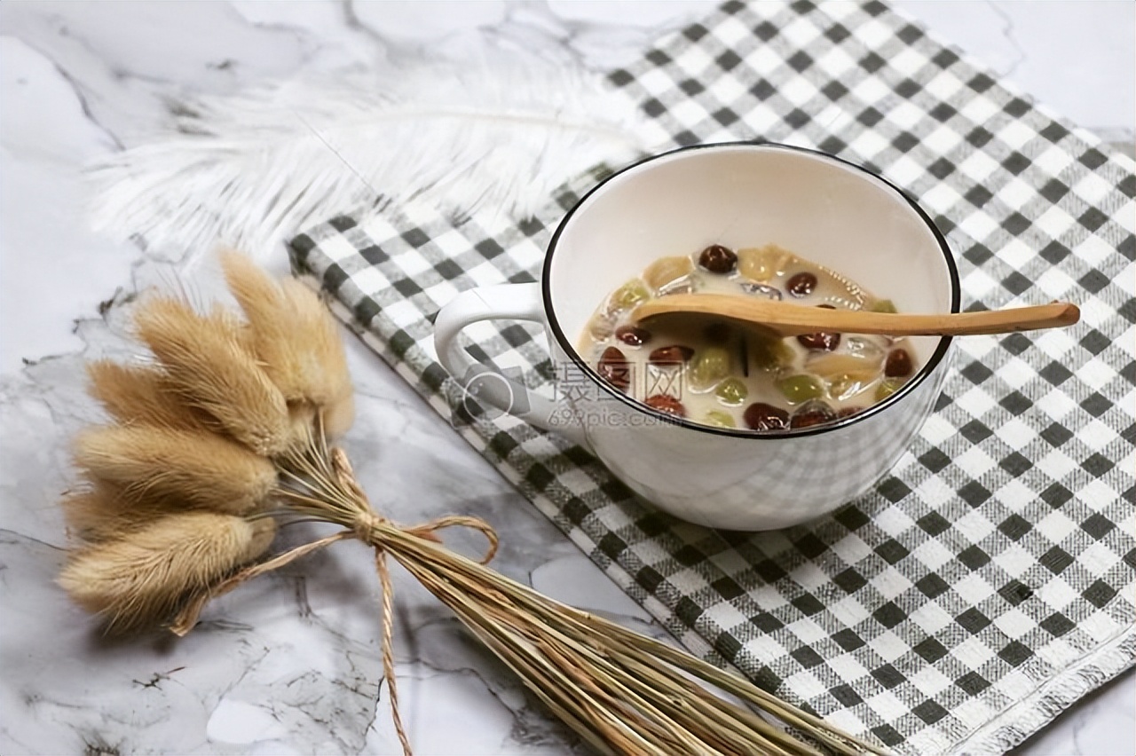 "Dog's tail grass" is a treasure. If you insist on using it to boil ...