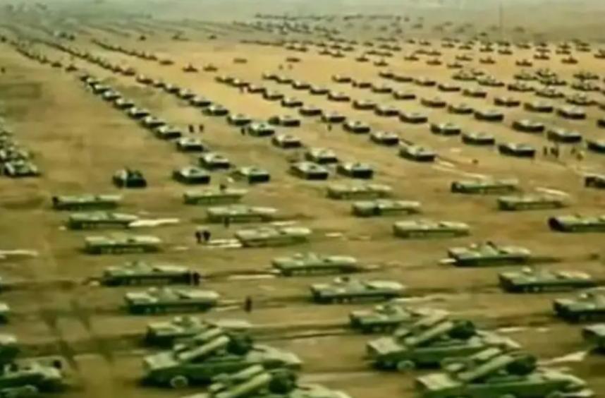 How powerful was the Soviet military at its peak?"81 Military Exercise ...