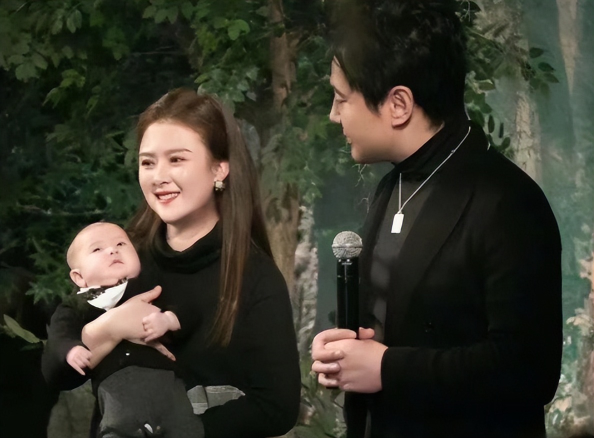 Shen Teng appeared in the premiere after being rumored to seek medical ...