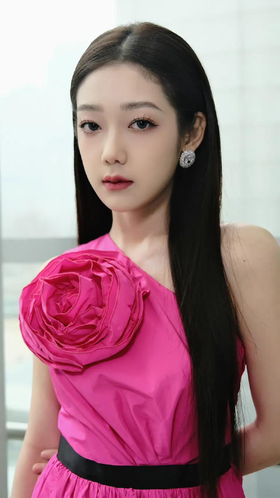 2.25 Atlas Xiao Zhan Zeng Shunxi Li Hongyi Tan Jian Second Wen Wen Cai Wenjing Ma Sichun Xuan Lu ...