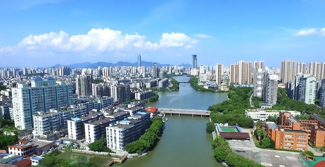 Nanjing and Suzhou GDP are associated with low income Fuzhou and Xiamen ...