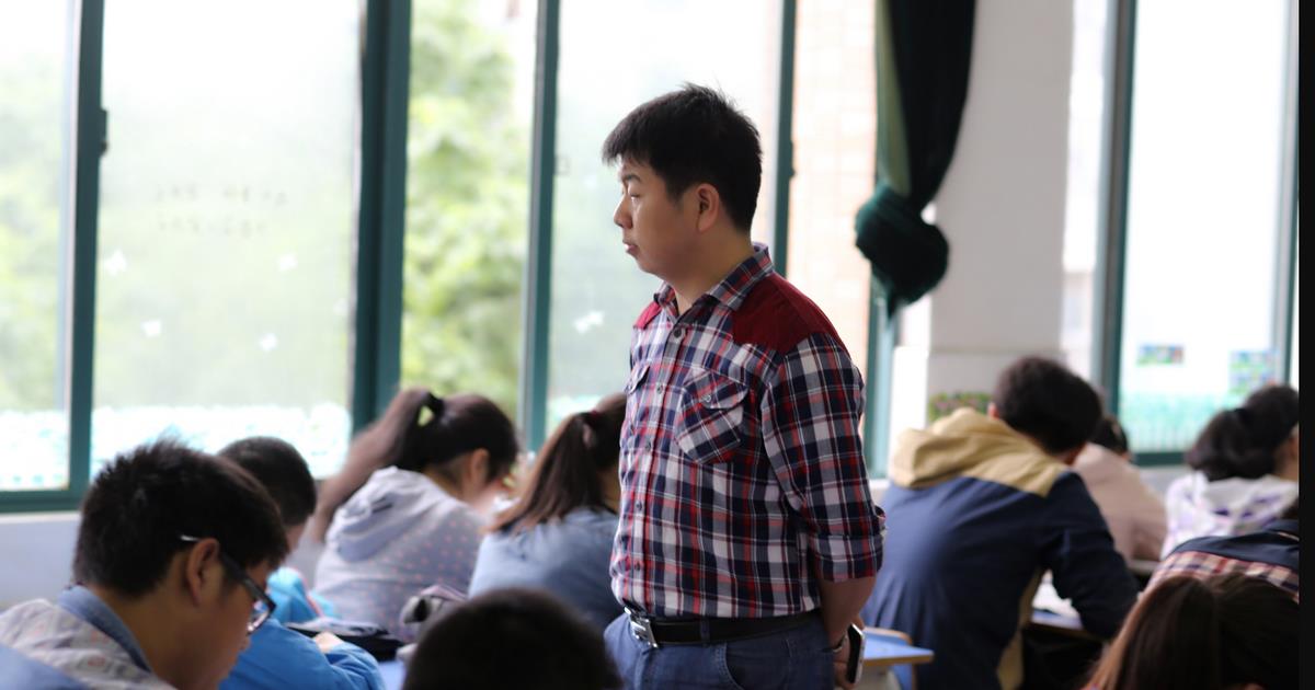 Former CCTV celebrity Li Jiaming once left CCTV and went to the United ...