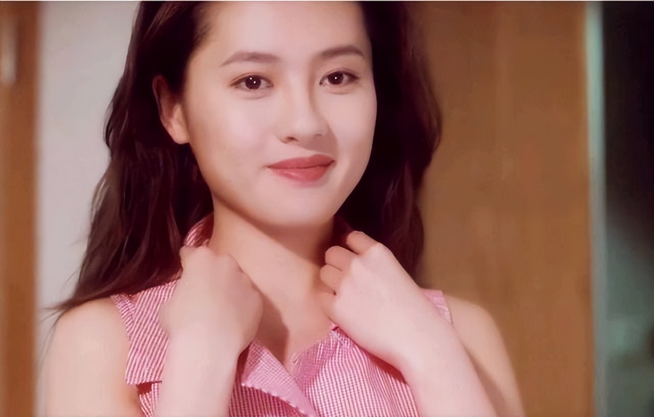 "Peach on Earth" Li Lizhen, who looks more beautiful than Shu Qi, is ...