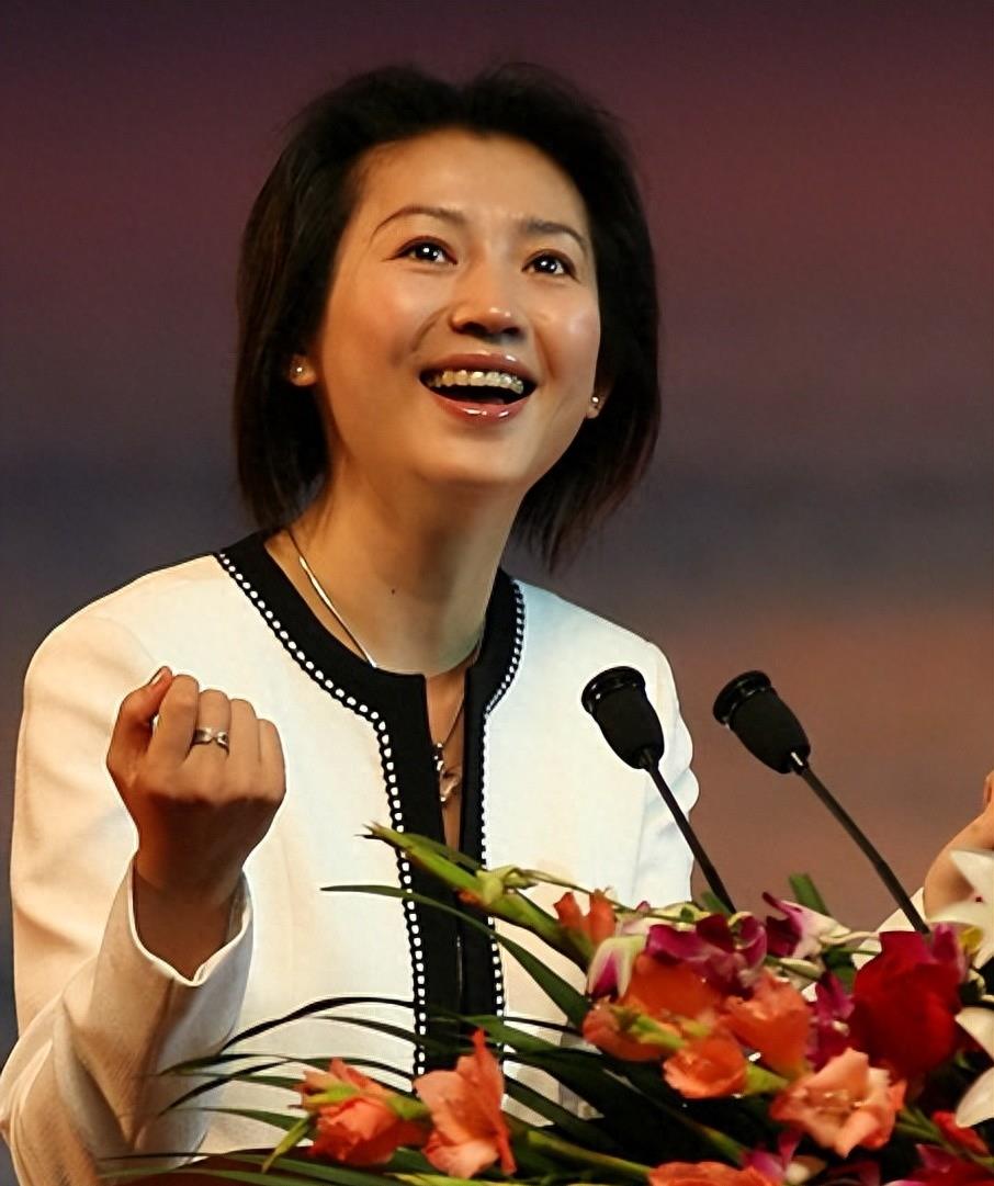 The first lady from CCTV is in despair! My body is out of shape at the ...