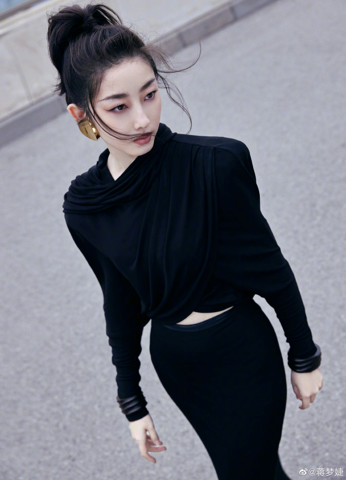Jiang Mengjie——classical, clever, cold and pure - iMedia