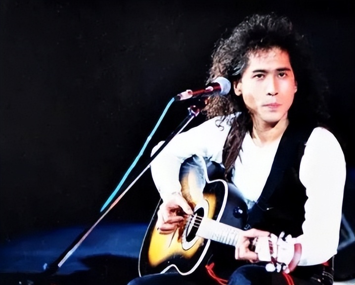 Top 10 "Kings of National Songs": Generally, singers become famous by ...