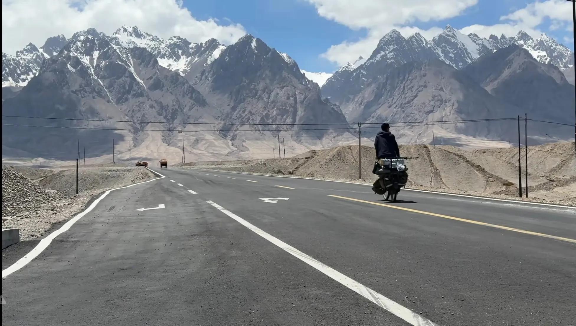 Riding the Panlong Ancient Road, camping at the pass, this time I met a ...