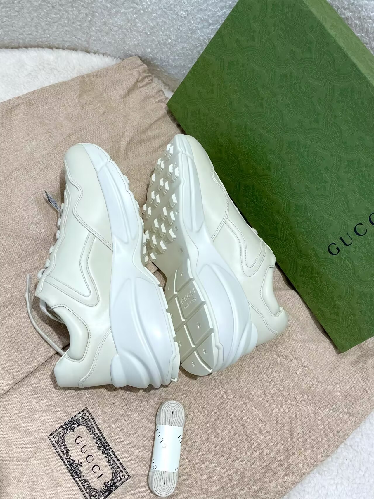 GUCCI x Bananya banana cat cat daddy shoes - iNEWS