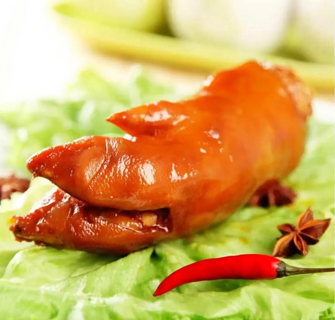 "Braised pig's feet: a delicacy that interprets Chinese food culture ...