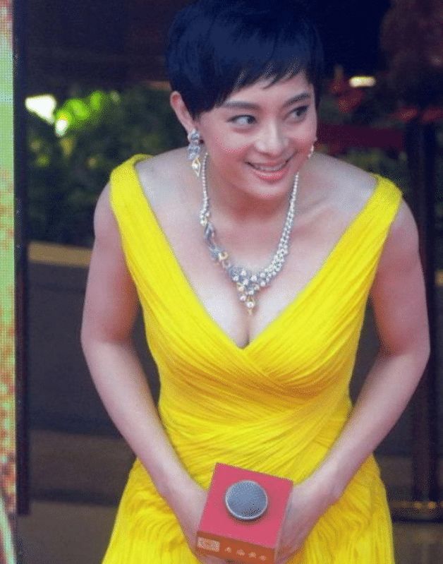 He used to live together with Sun Li for many years, but Deng Chao does not share the stage with ...