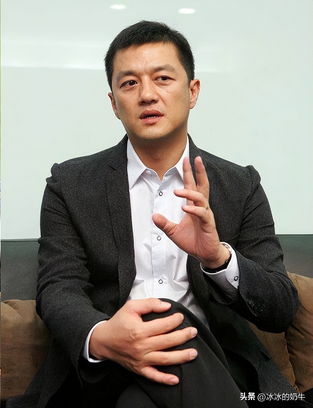 We don't have to worry about Li Yapeng. He has an ex-wife named Faye ...