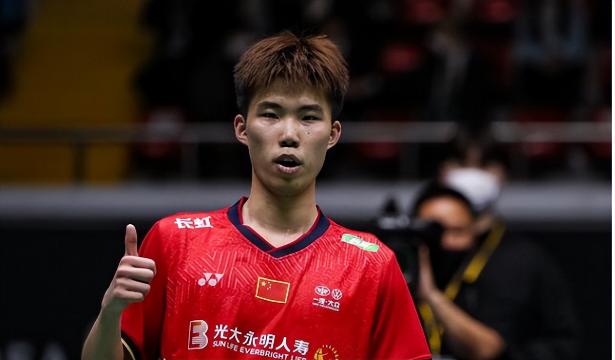 Weng Hongyang challenged Li Zijia, Leung Wai-hang/Wang Chang to ...