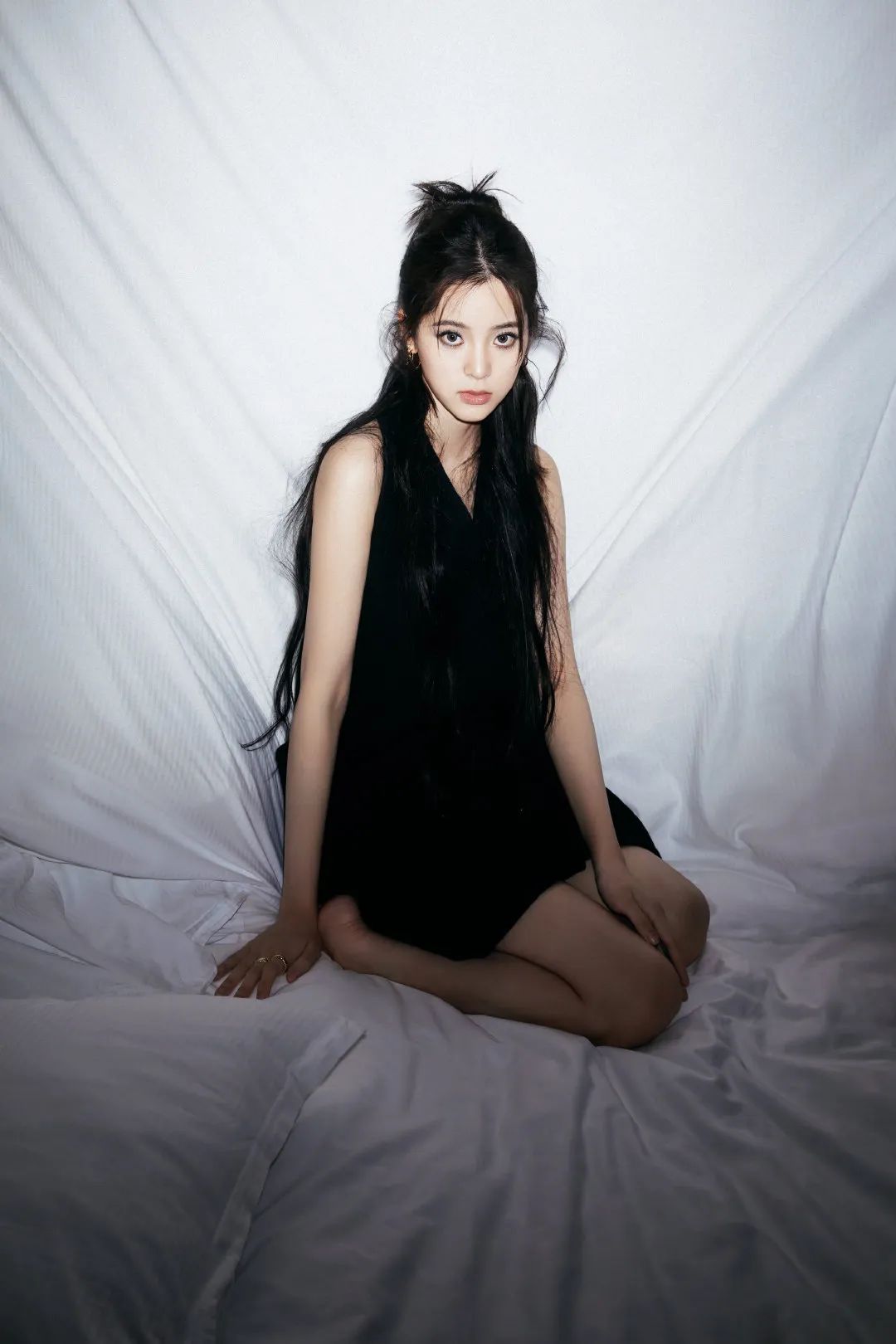 Yang Yang, Ouyang Nana, Jiu Yuexi, Zhao Jinmai, Ren Min - iMedia