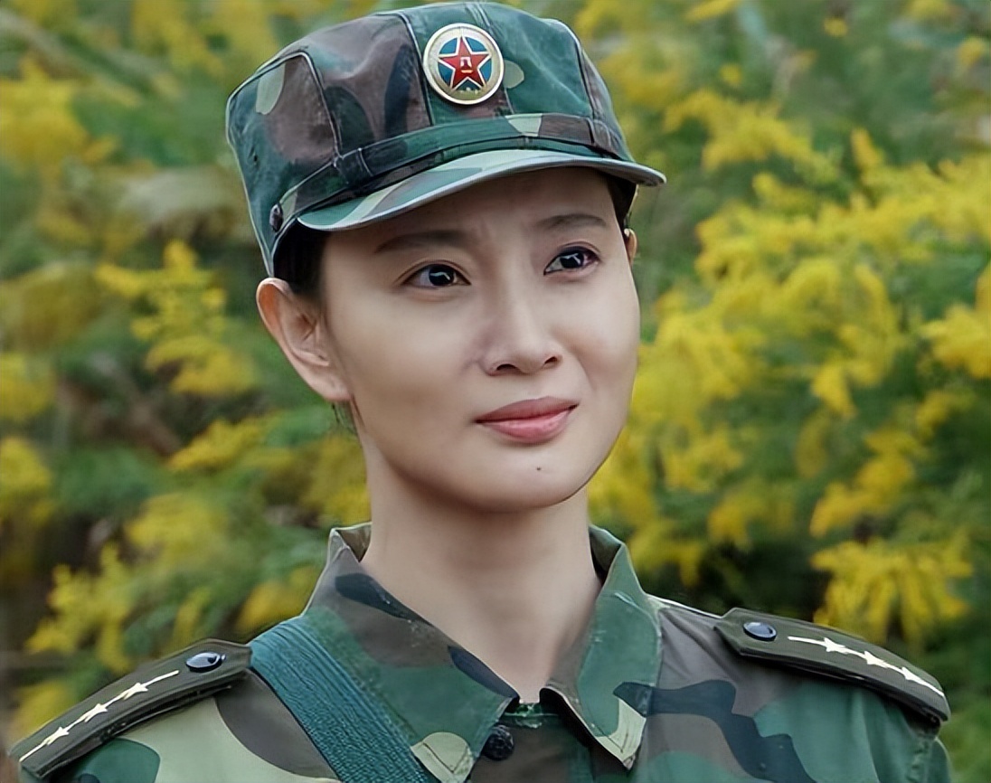Hou Mengsha: She became popular because of the military drama, her ...