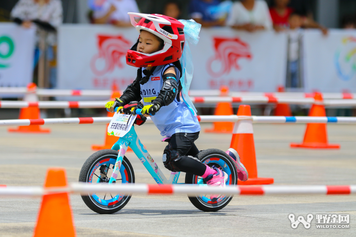 How to teach a kid to ride a bike in 30 minutes - iNEWS