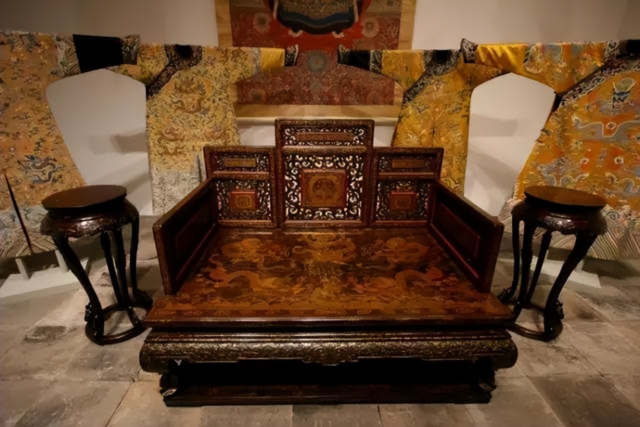 Why are there so many Chinese cultural relics in the British Museum ...