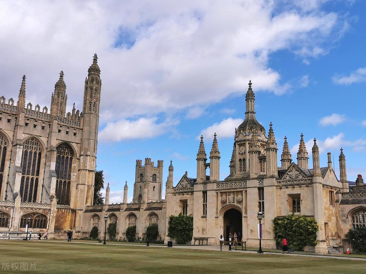 The Symbol and History of the British Queen System: Interpreting the ...