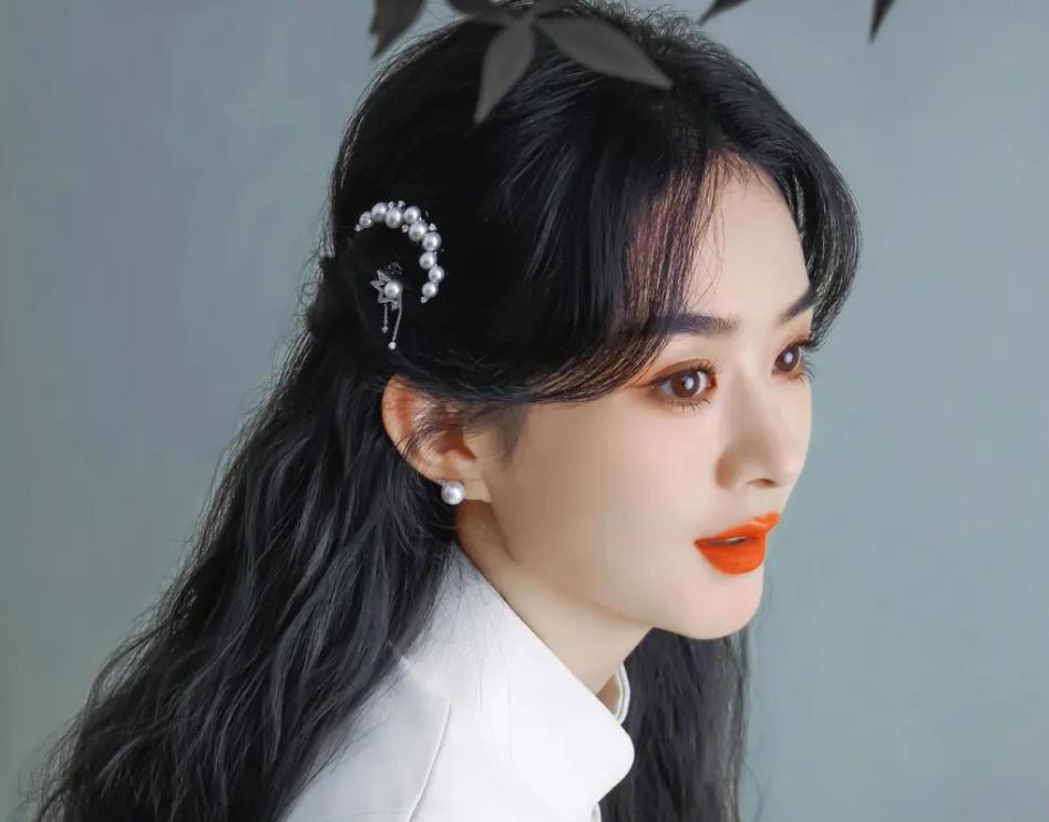 Why can Zhao Liying sing solo in the Spring Festival Gala, accompanied ...