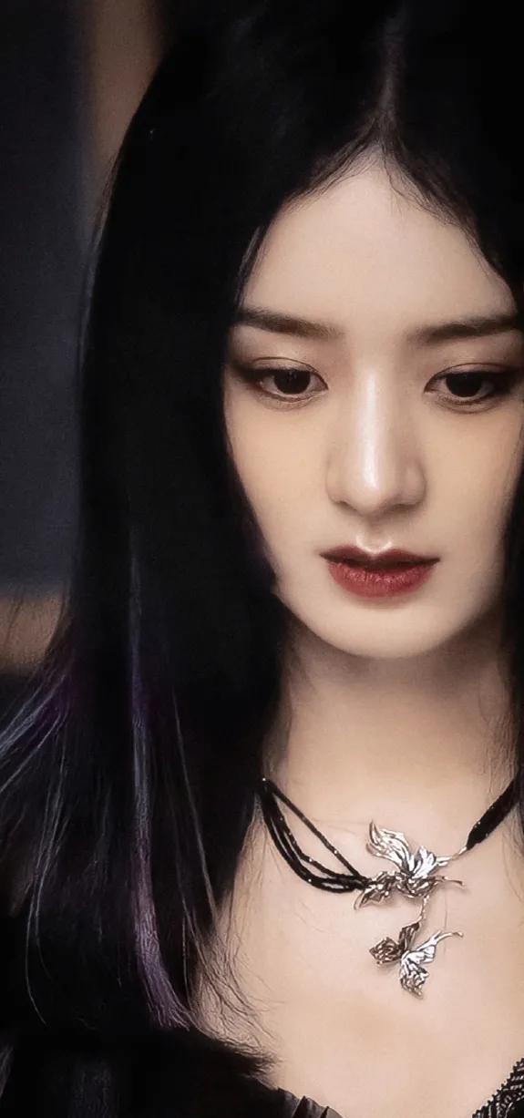 Rare Zhao Liying sick and delicate dark style wallpaper - iNEWS