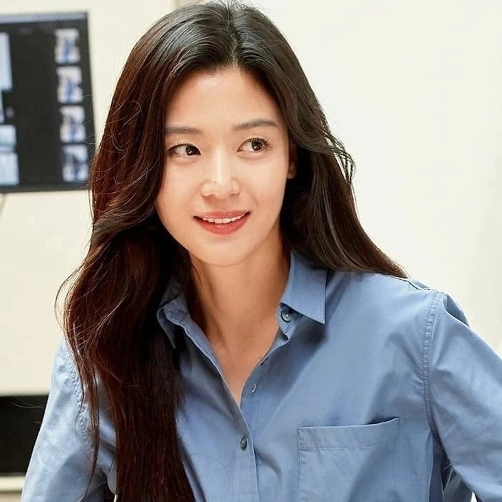 Super good-looking Quan Zhixian's head portrait - iNEWS