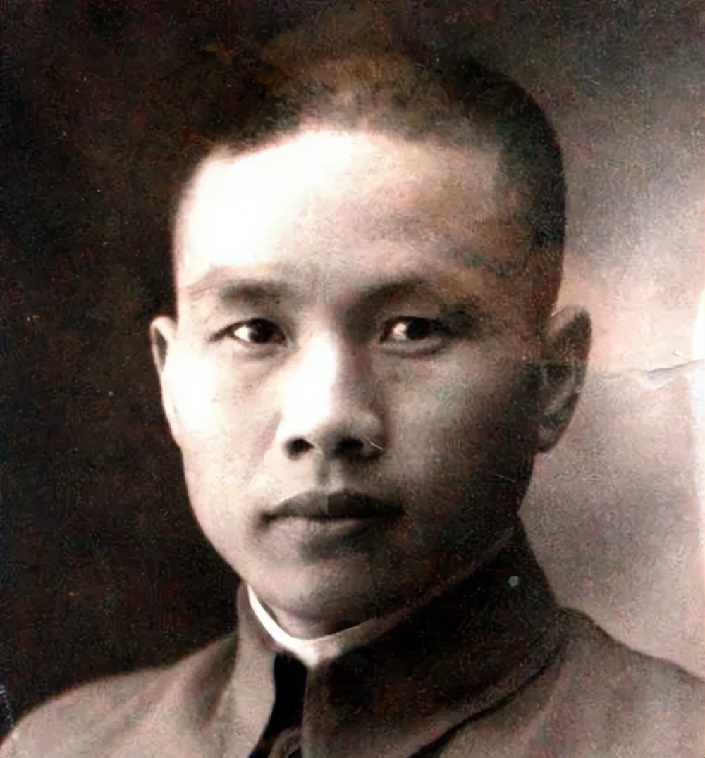 On the eve of liberation, a major general of the national army was ...