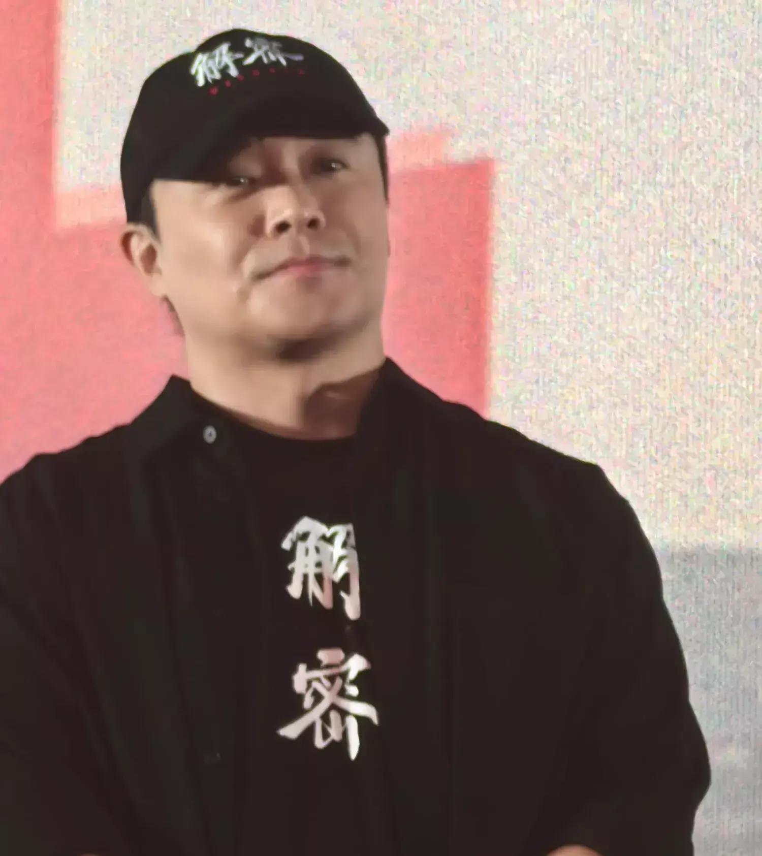 Decrypted premiere: Dapeng and Wang Baoqiang chase after Chow Yun-fat ...