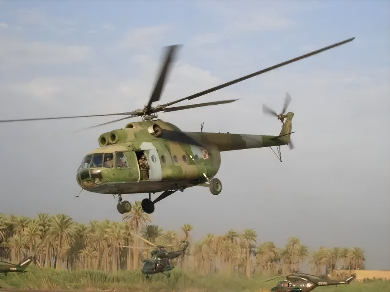 The major general took a helicopter to inspect the disappearance of the ...