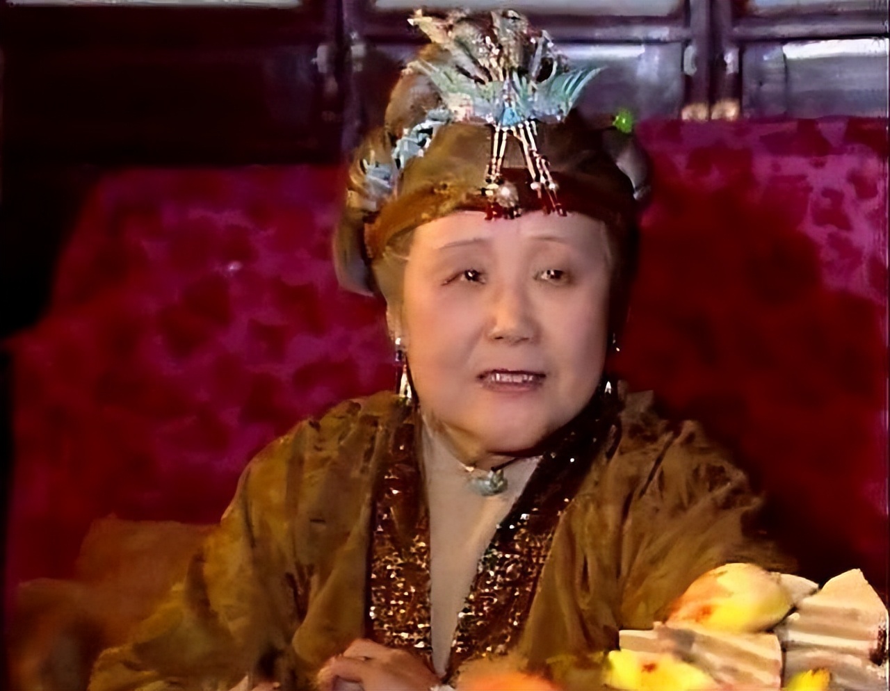 The 75-year-old grandma Liu drank the half cup of tea left over by her ...
