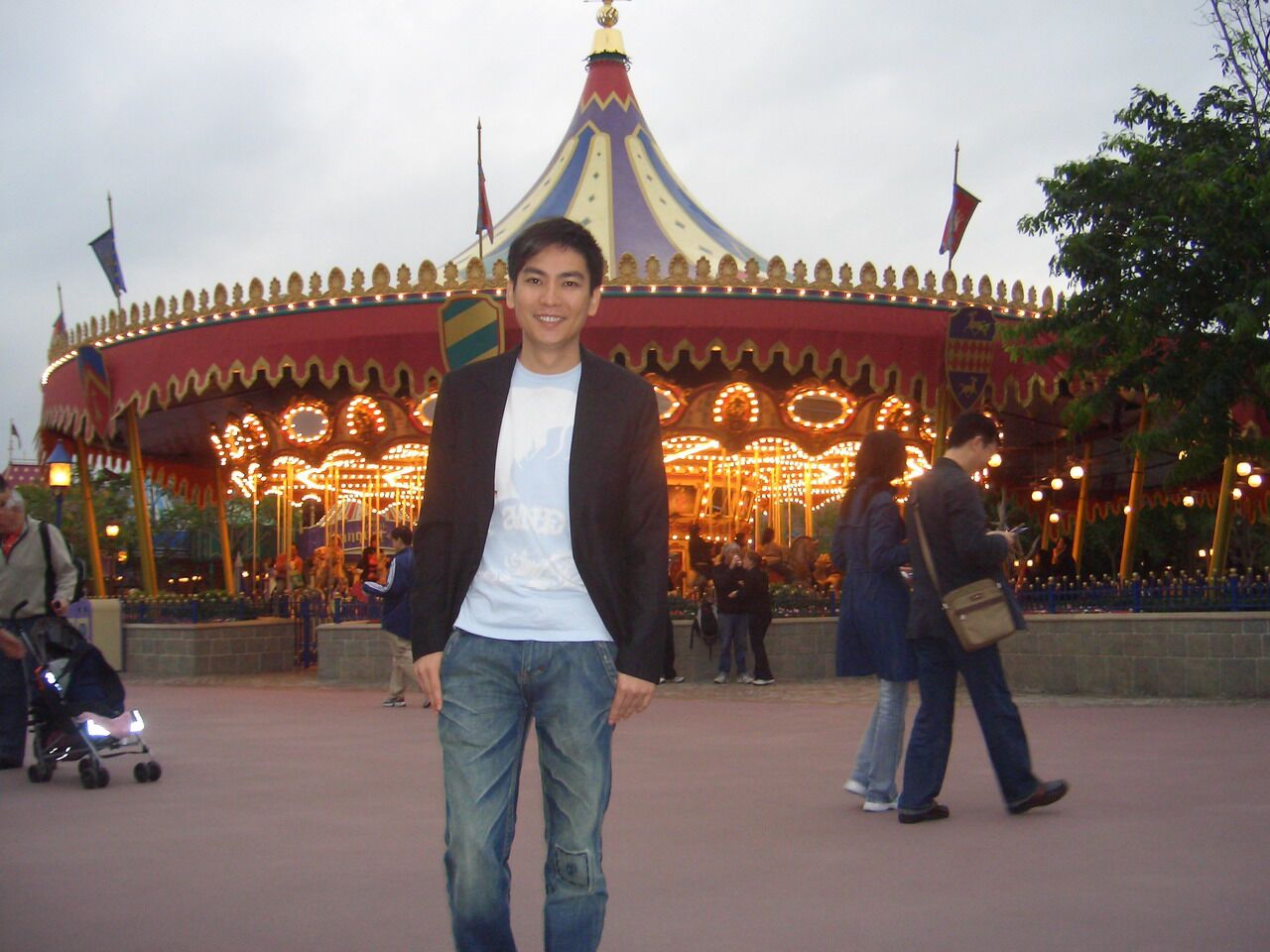 The five stars from northern Guangdong, "Kang Qiyao" and "Kang Qizu ...