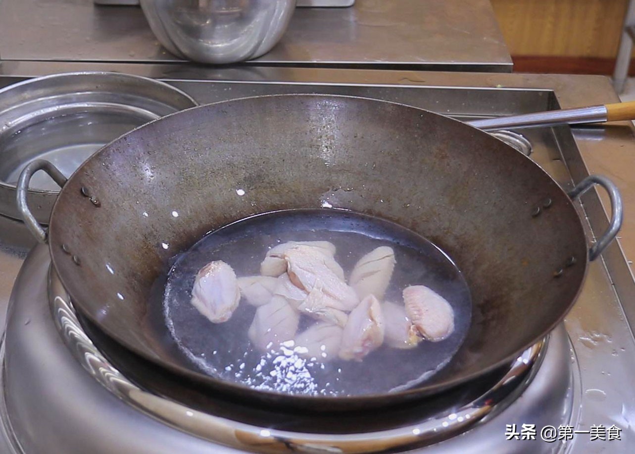 Four simple and easy ways to eat chicken wings, fragrant enough to lick ...