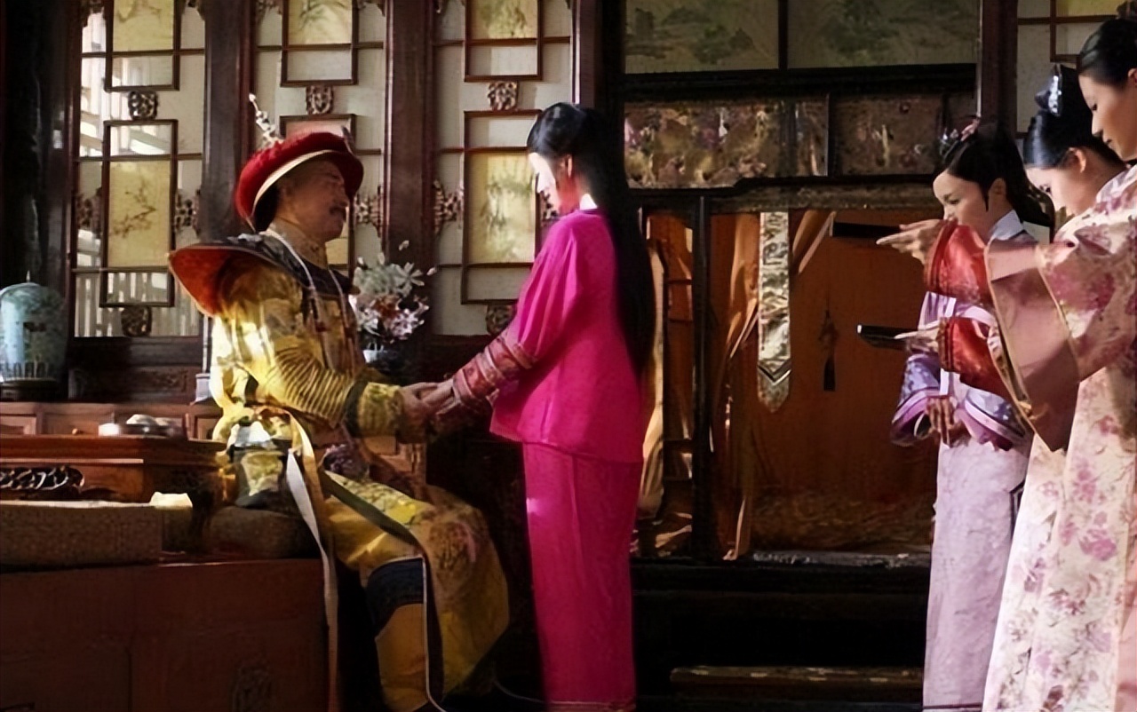 She is the most special existence in the Qing Palace. She married the ...