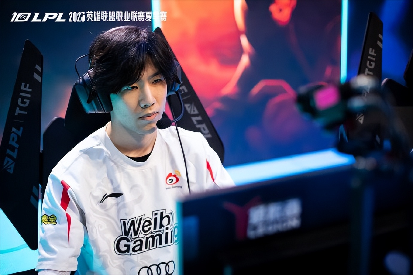 JDG對陣iG或刷新連勝紀錄，EDG迎戰FPX成關鍵戰，Uzi對線Lwx！ - 資訊咖