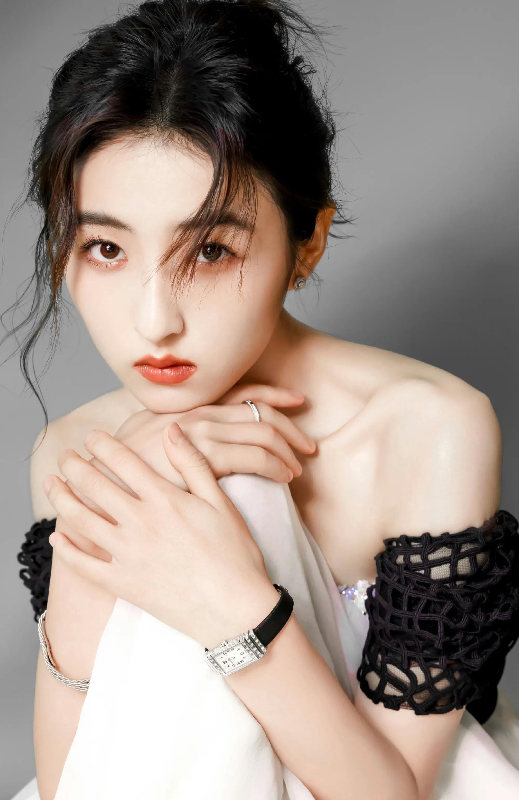 Sister Zhang Zifeng has something, the team promoted by Meishang, the ...