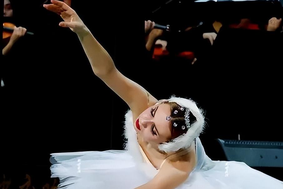 Dancer Wang Di died at the age of 44! Once danced with Yang Liping in ...