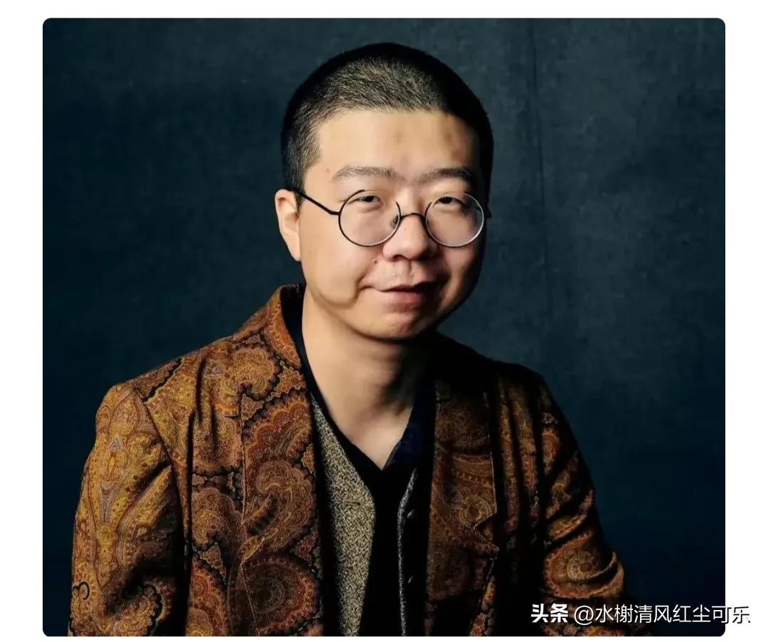 Look at Li Dan from the Heart - iNEWS