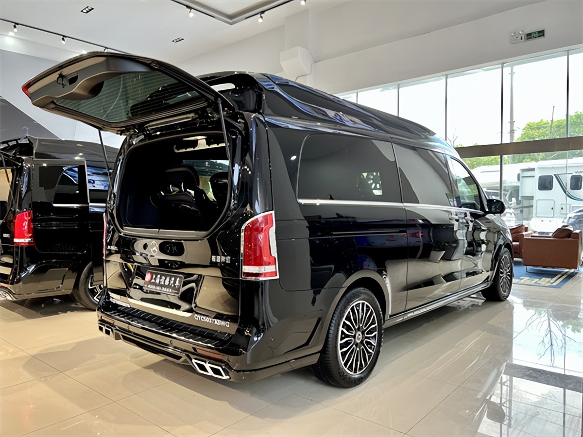 22 Mercedes-Benz V260L high-top gold Titian versions, high-end customized luxury business ...