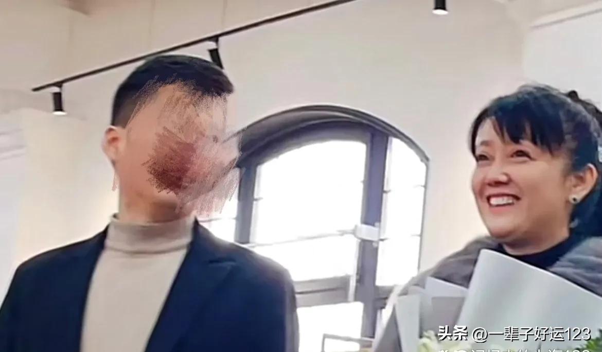 The long-lost host Ni Lin showed up, and the traces of time were deeply ...