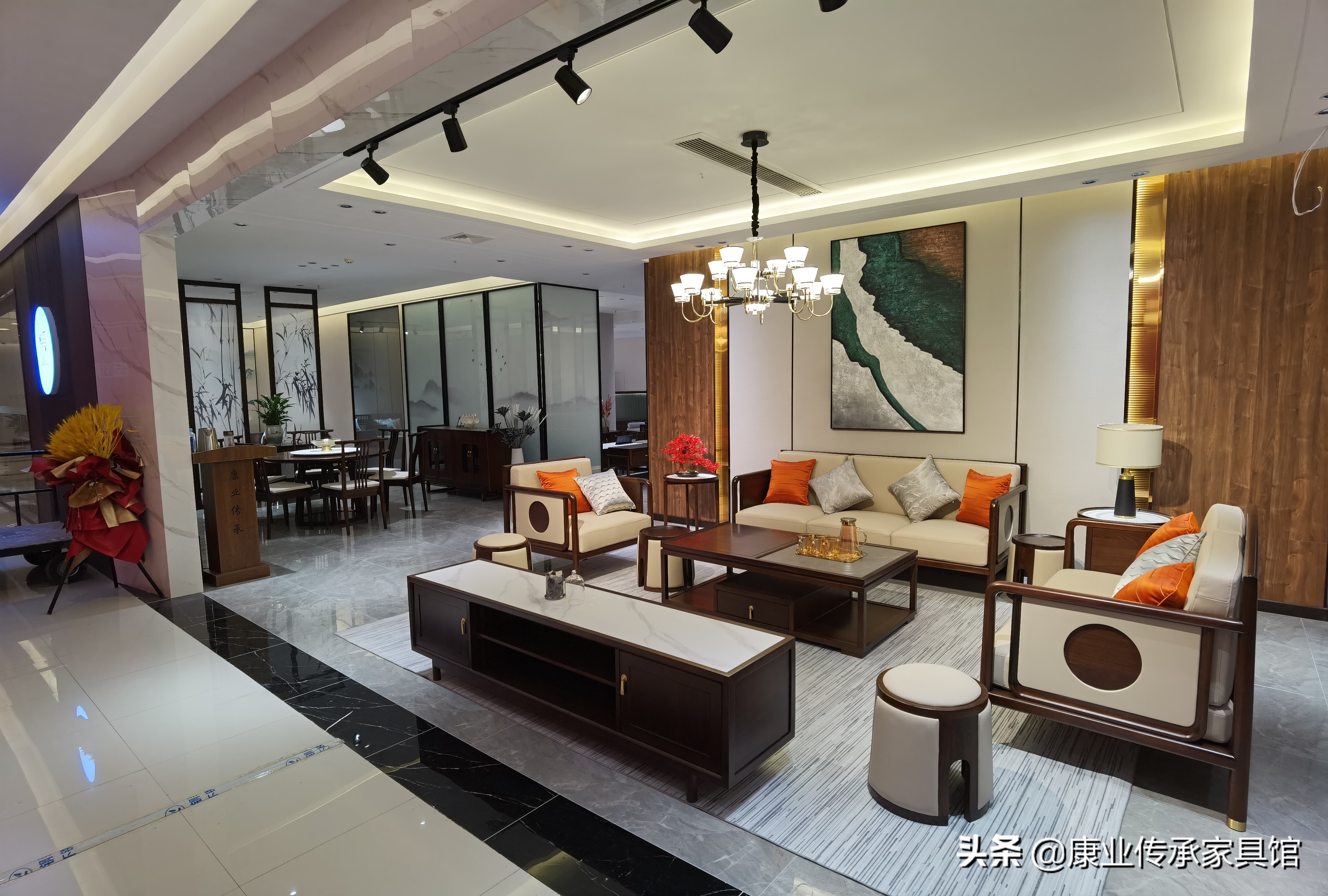 Light wood color, simple and practical beauty - iNEWS