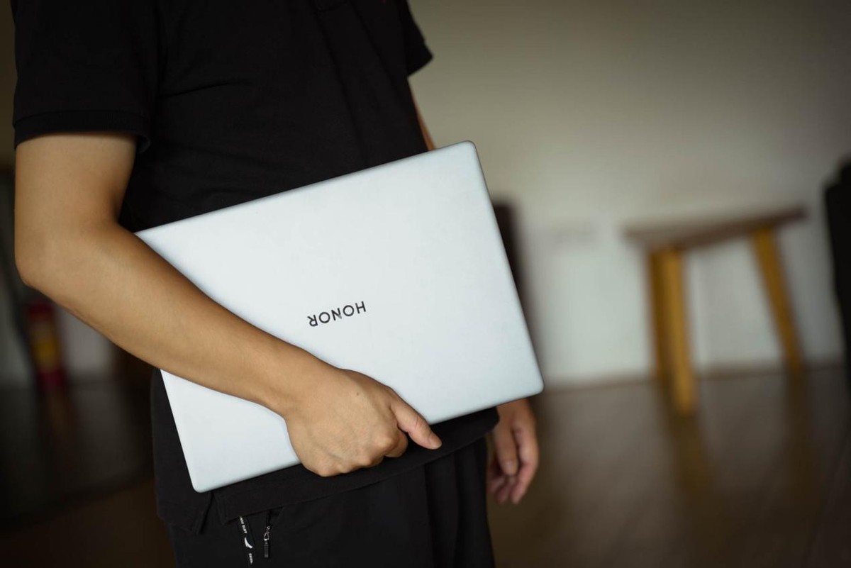 Honor Notebook MagicBook V14, one-year use experience sharing - iNEWS