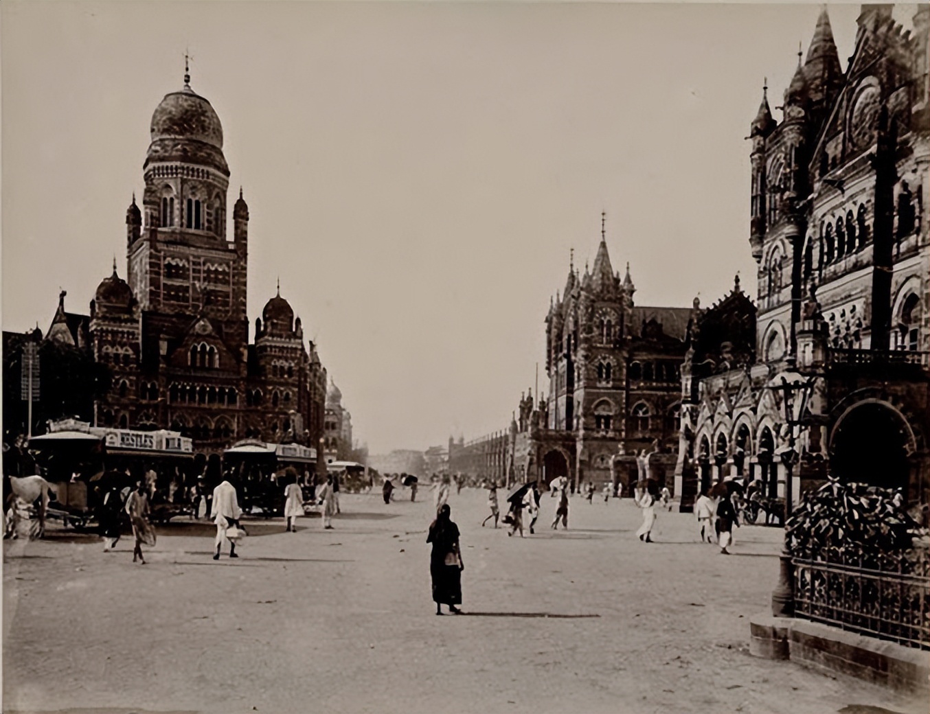 The traditional development of the Viennese Classical School, its ...