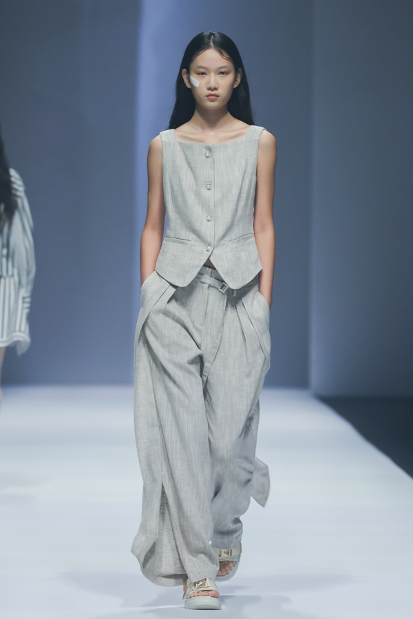 Incomplete complete, light luxury women's clothing LYN FONG 2023S/S ...