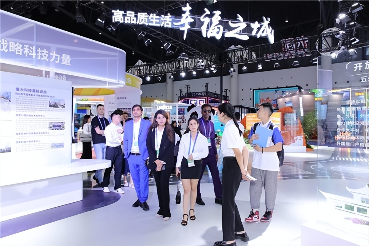 Chengdu Pavilion of West China Expo: City of Vitality, Wisdom and ...