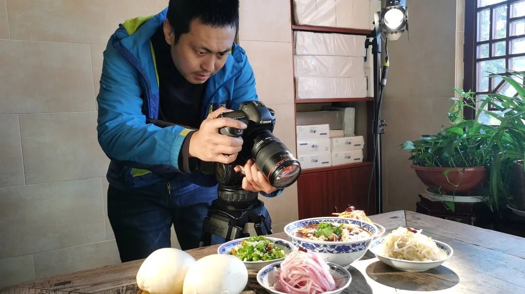 Weinan Food Culture - Chengcheng Maizipao - iNEWS