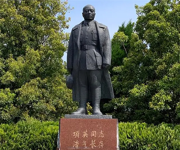 During the three-year guerrilla war, there appeared a person who was ...