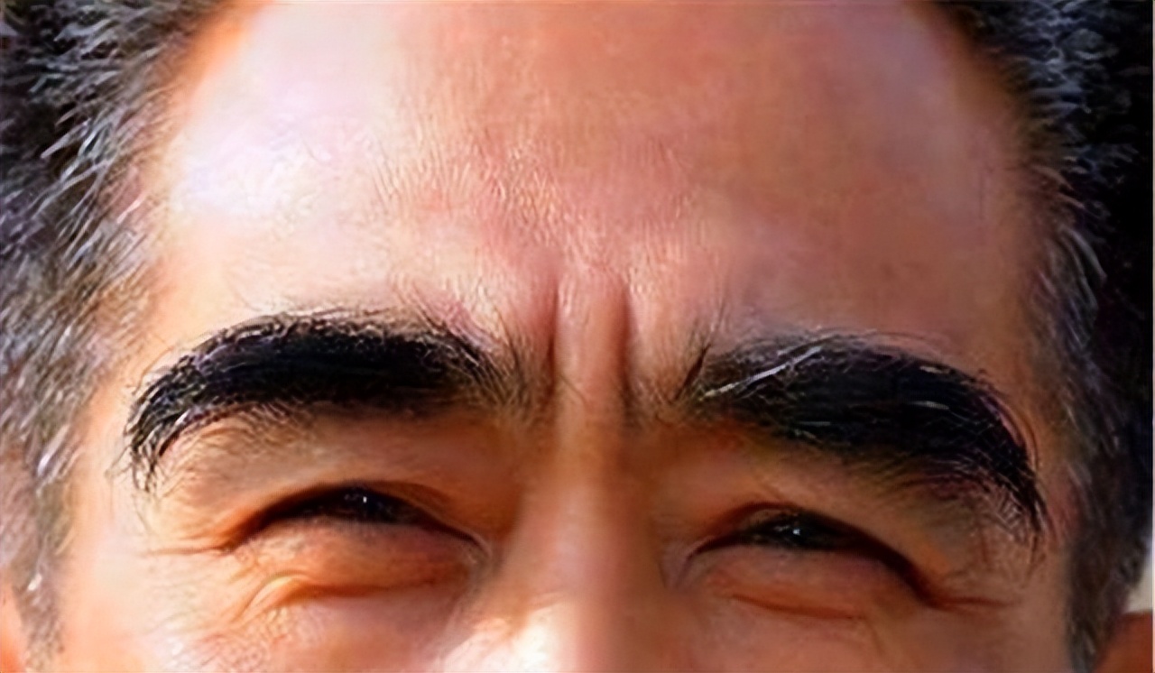 "The eyebrows are crossed and the golden bowl is held between the eyes ...